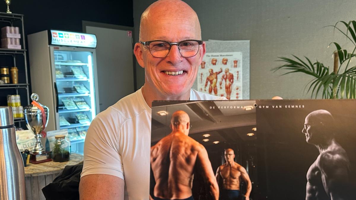 'Mister December' Alex (63) afgetraind op sportschoolkalender: "Je bent ...