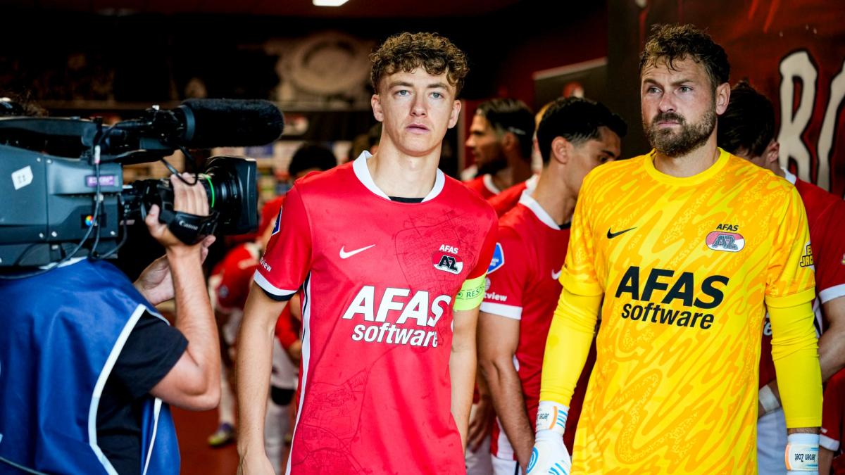 AZ hoeft niet bang te zijn dat Sven Mijnans naar PSV vertrekt: "Dat is ...