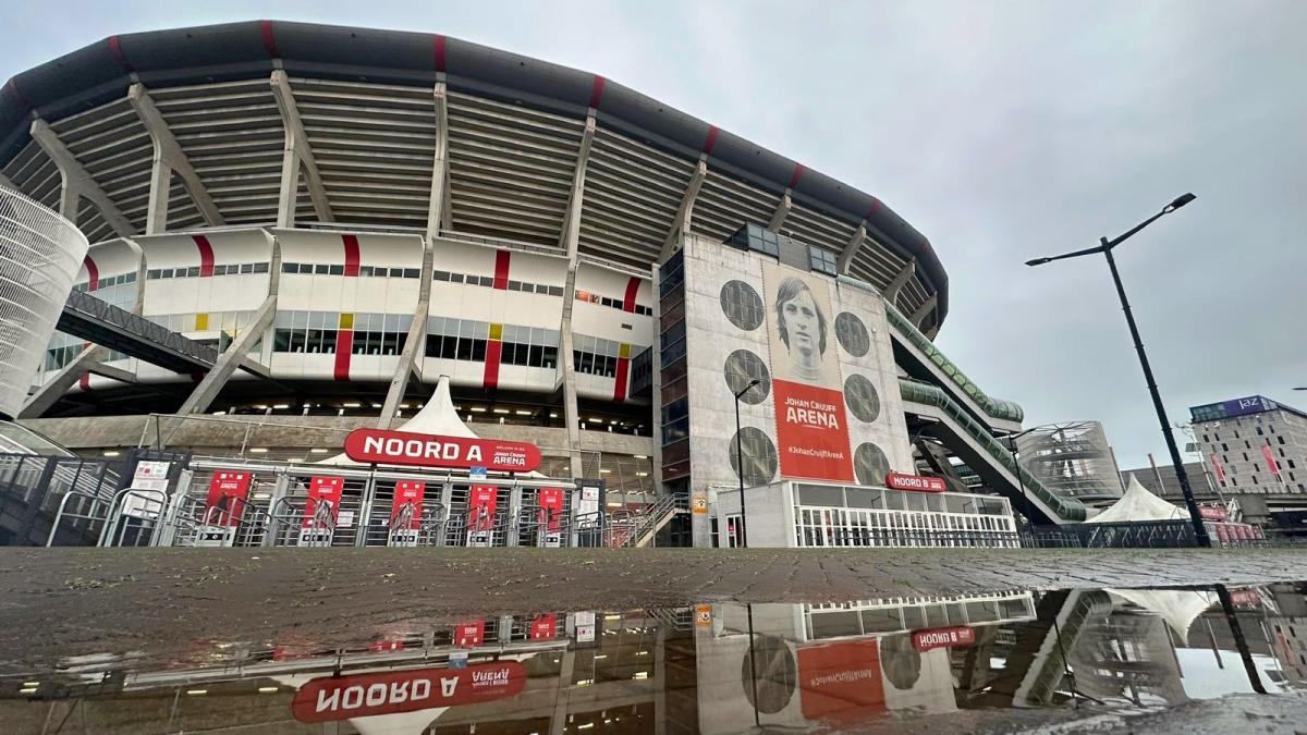 Ajax-fans dumpen massaal kaarten voor duel met FC Groningen na reeks verliezen - NH Nieuws