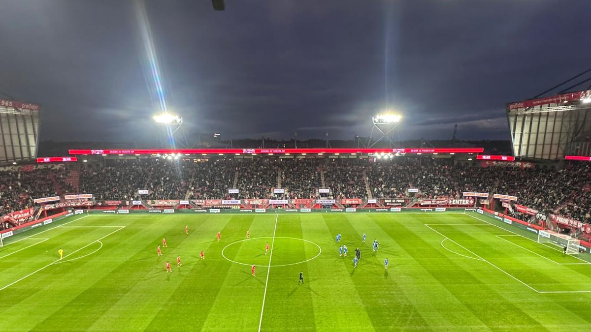 🔴 AZ gaat voor revanche op bezoek bij FC Twente • Ajax later tegen FC Groningen - NH Nieuws