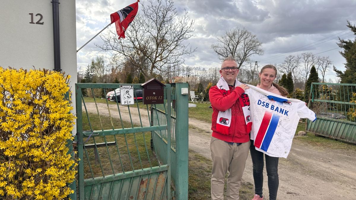 De vlag kan uit in Polen: AZ-fan Nander kan eindelijk zijn club weer ...
