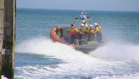 Aanvaring op de Waddenzee tussen vissersboot en zeiljacht